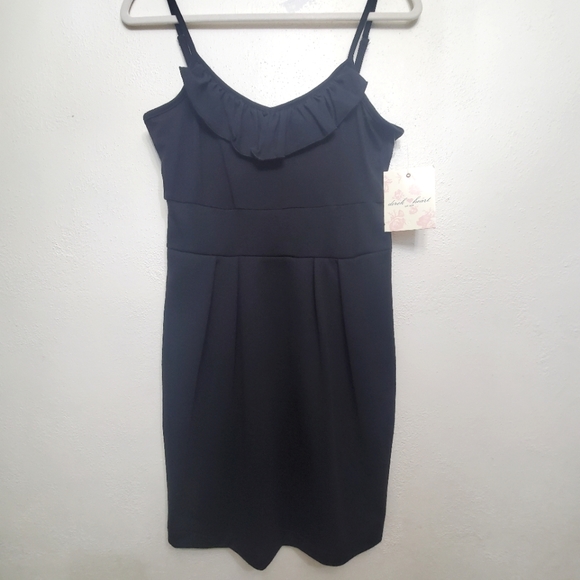 Derek Heart | Dresses | Black Adjustable Strap Dress Derek Heart Size Medium Nwt | Poshmark
